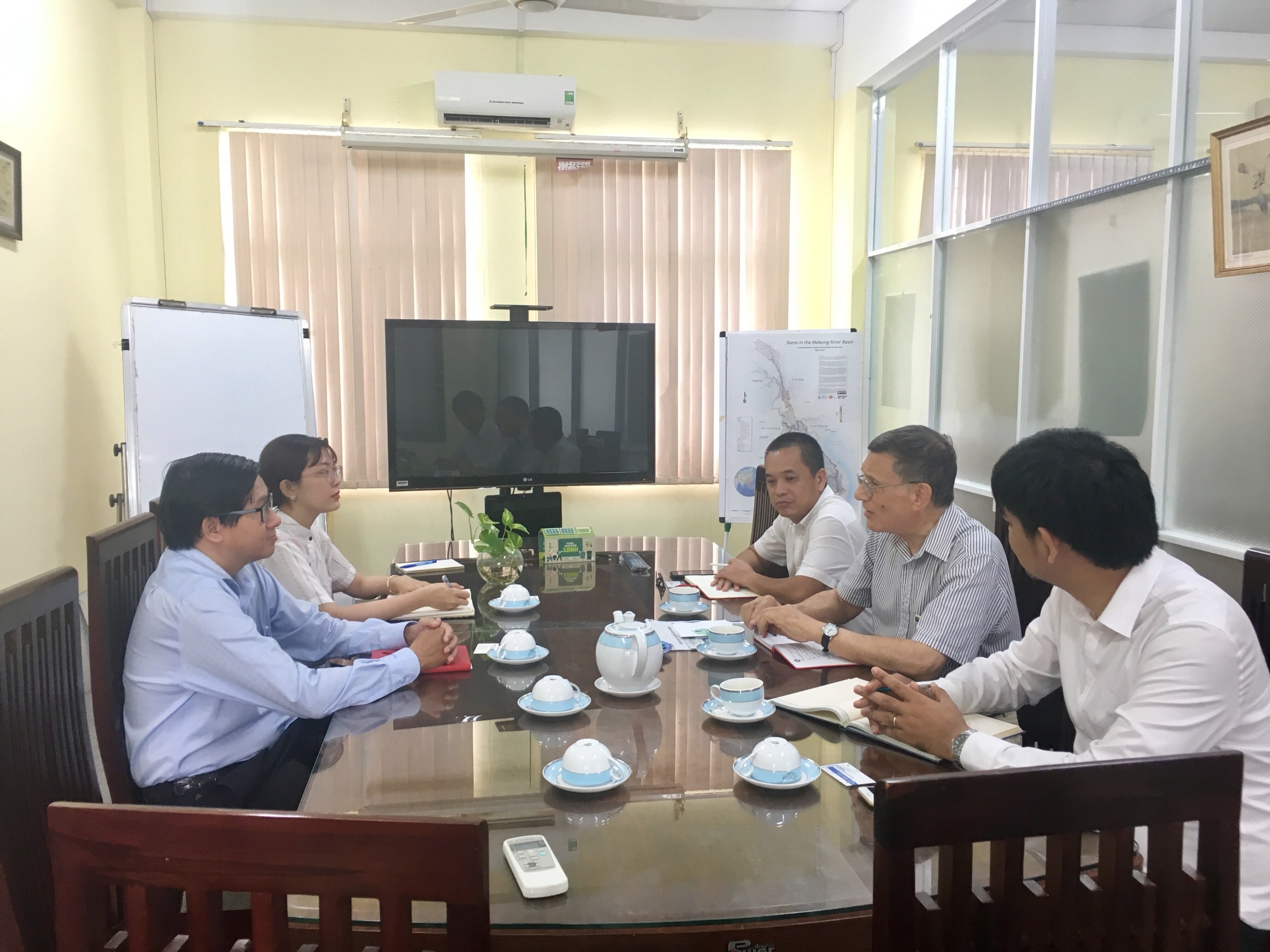 Viện nghiên cứu biến đổi khí hậu - Tiếp GS. David Dapice đến từ trung ...